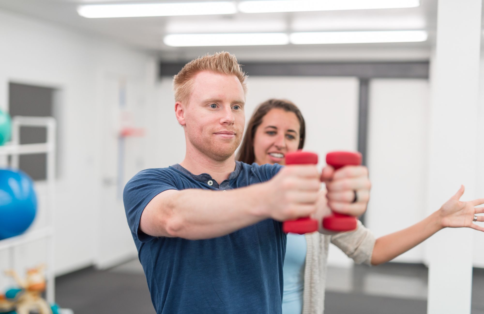 What Does a Physical Therapist Assistant Do? Role Explained - Rego ...